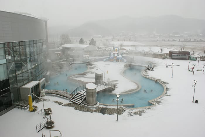 2017/18冬日泡湯好去處：日本韓國6大溫泉秘境