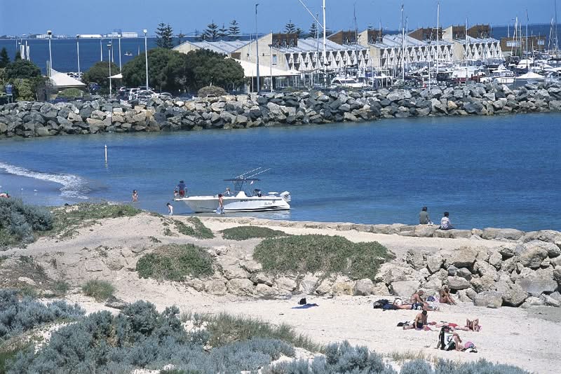 10 of Perth's best beaches including the hidden gems