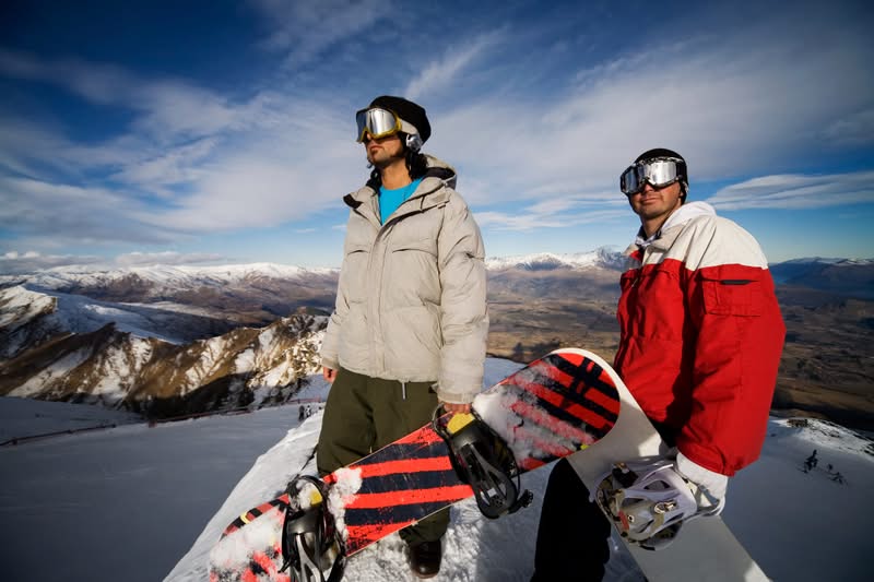 Ceny přepravy vybavení na lyže a snowboard