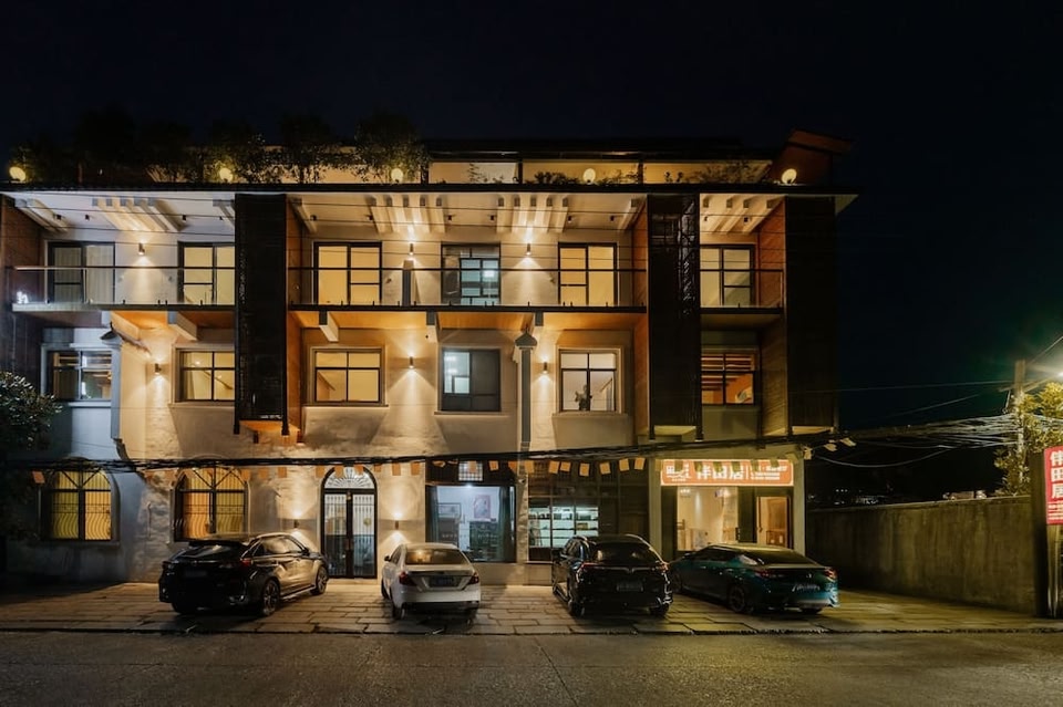 Tian's Resort, Dayong Hotels - Skyscanner