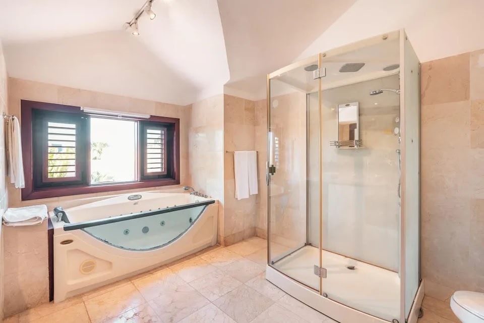 Hotéis Grand 5Br Villa w Cook Maid Stunning River Views, La Romana ...