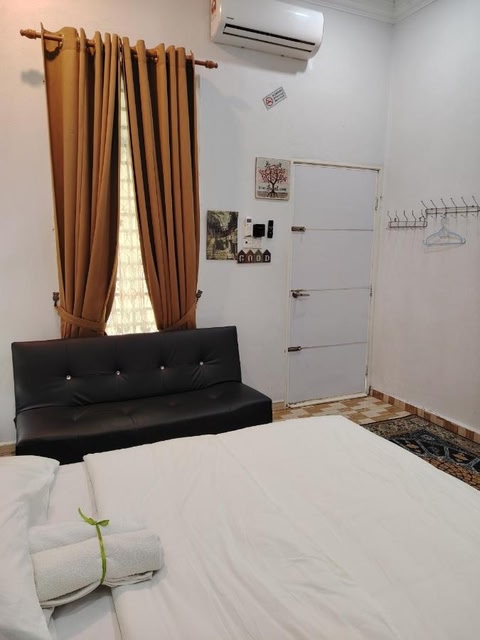 Inap Idaman 3 Near Hospital USM Kubang Kerian, Kota Bharu Hotels ...