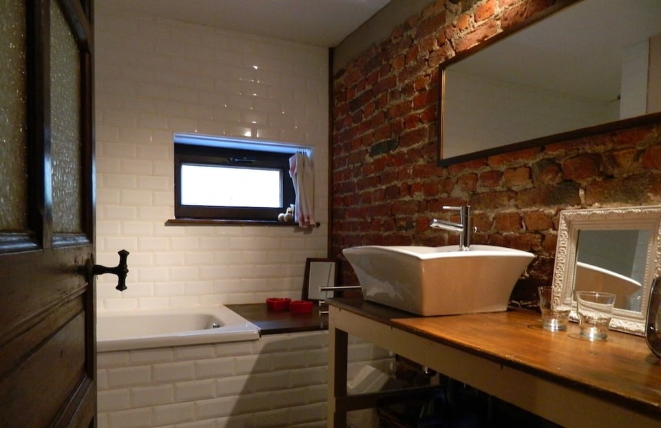 Regional House With Exposed Timber Frame Elements Full of Authenticity ...