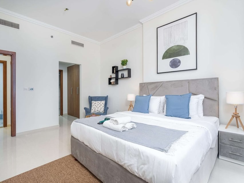 Luxe Apartments Near Dubai Mall Burj Khalifa Pool Gym Parking, Dubai ...