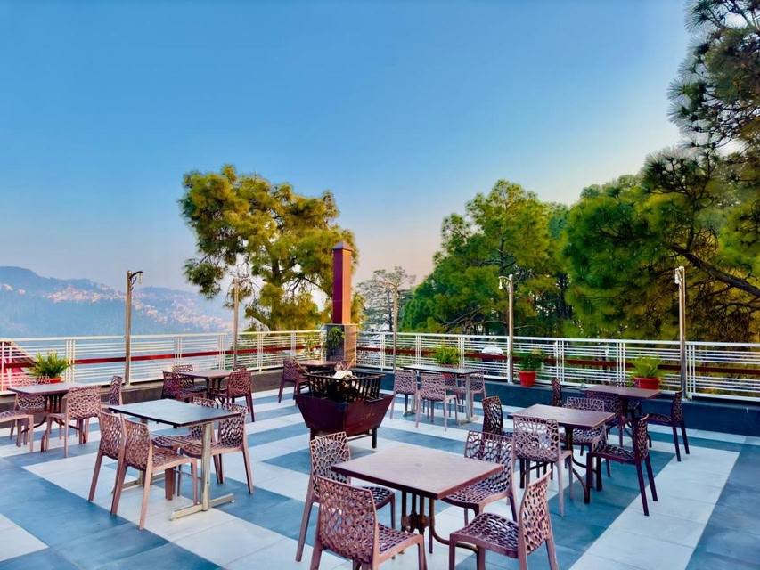 Hotel Pearl Grand White Near Volvo BUS Stand #private Parking #Heated ...