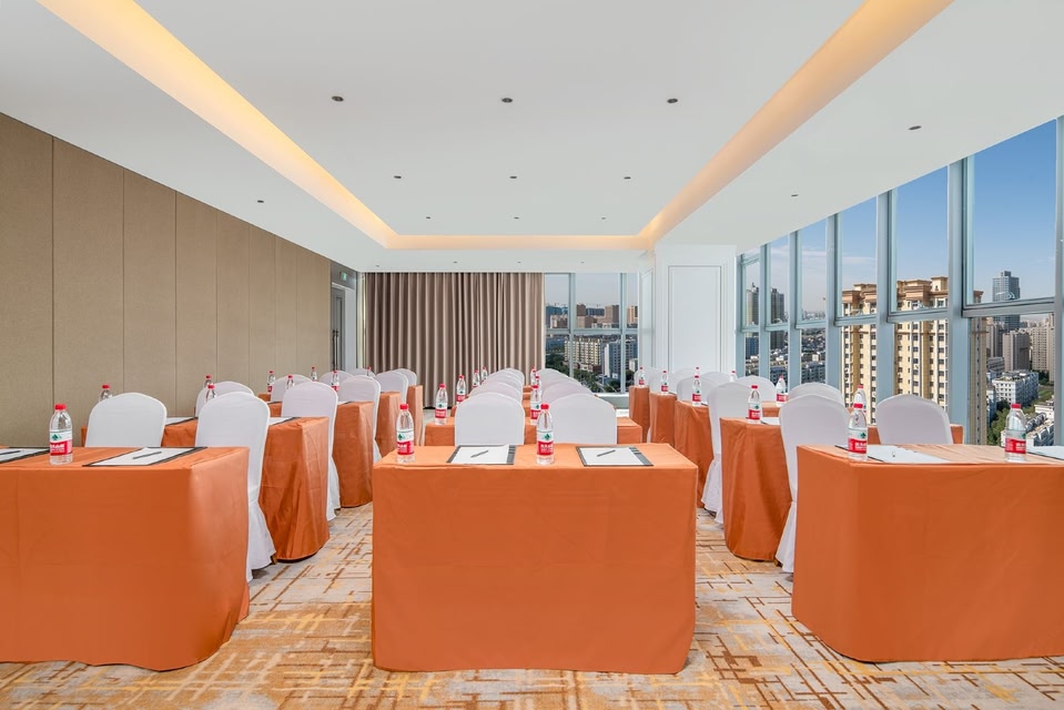 Vienna International Hotel, Urumqi Innovation Plaza, Vanke 3088 Block ...