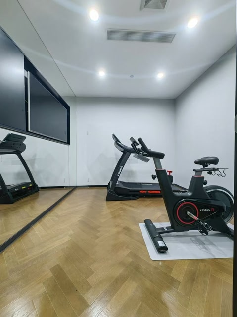 Shanghai Hongqiao Station National Exhibition and Convention Center ...