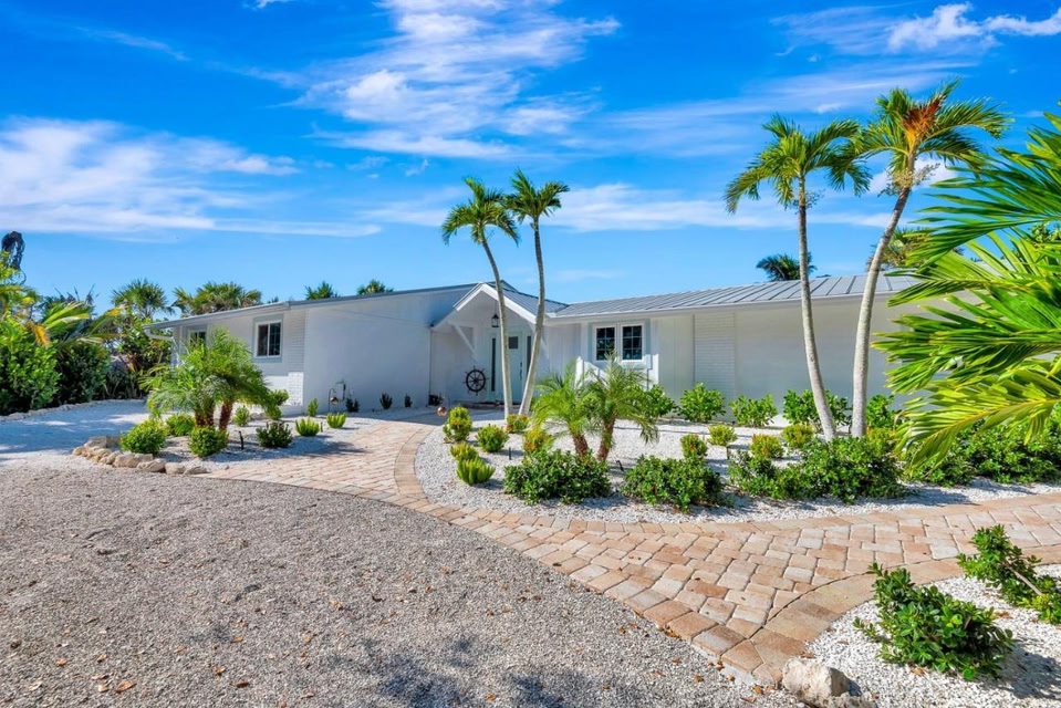 Manasota Key Elegance – 3BR Beach + Dock | 2026 Updated Prices | Hotels ...
