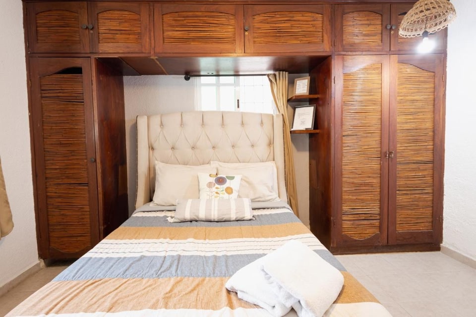 Room With Shared Bathroom in the Heart of Cancun, Cancun Hotels ...