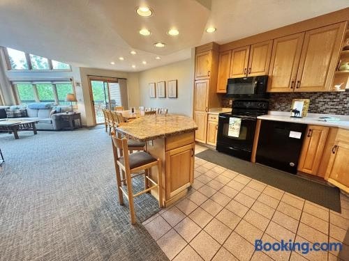 Hotéis Lutsen Executive Townhome Ski in out Full Resort Amenities ...