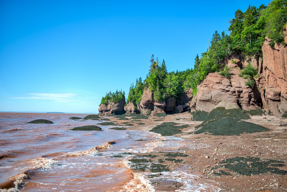 10 natural wonders of Canada you've never heard of | Skyscanner