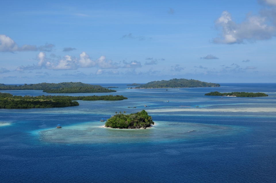 7 Pantai Tercantik di Maluku dan Maluku Utara - Skyscanner Indonesia