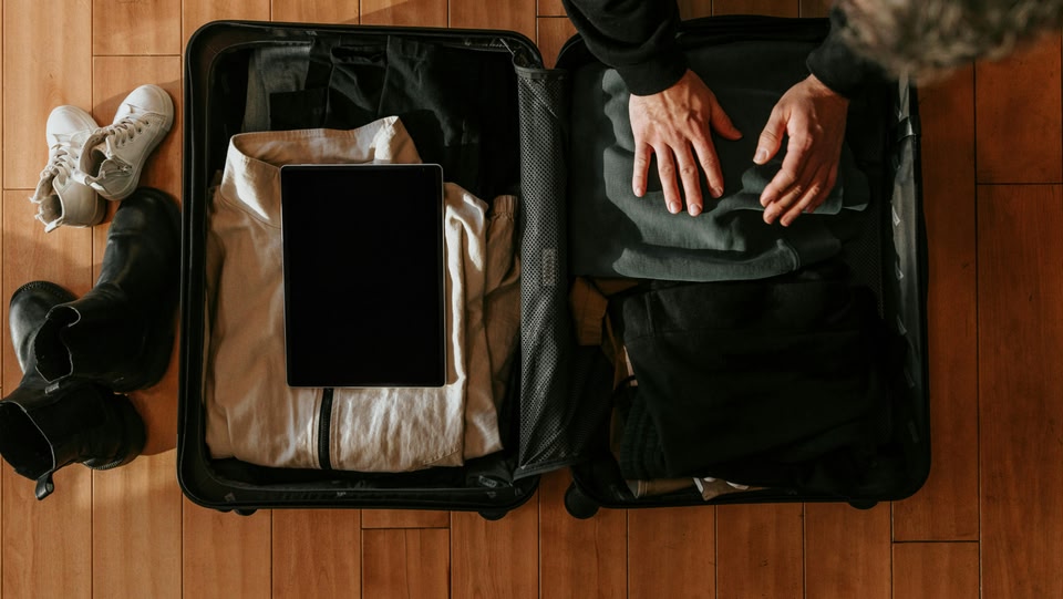 JetBlue carry-on baggage policy guide and tips | Skyscanner US