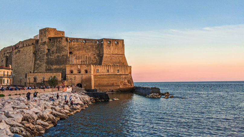 The beautiful beaches of Naples | Skyscanner Canada