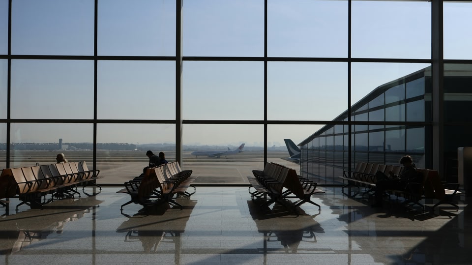 Discover the best day to book a flight | Skyscanner Canada