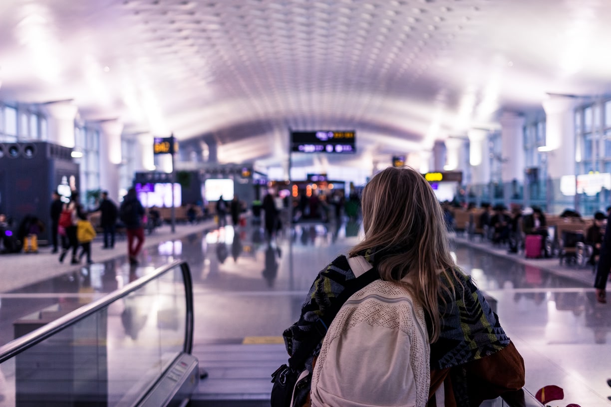 How early to arrive at the airport and why | Skyscanner Australia