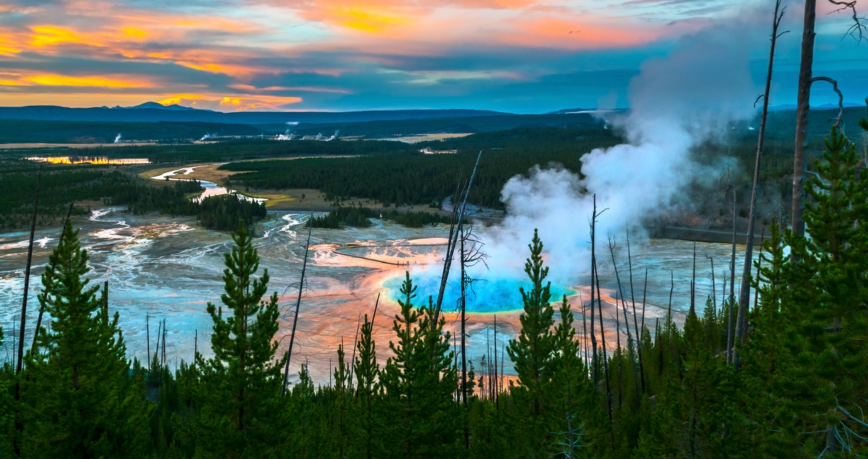 Most incredible hot springs in Canada | Skyscanner
