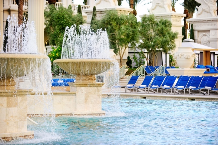 Top 10 Best Pools in Las Vegas | Skyscanner Canada