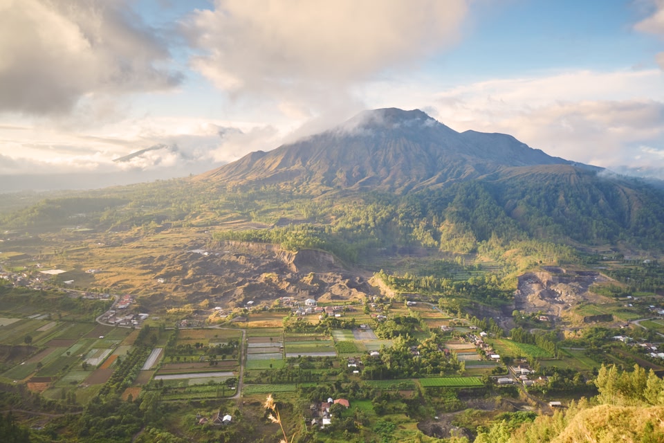 8 mountains to climb in Southeast Asia for beginners - Skyscanner Singapore