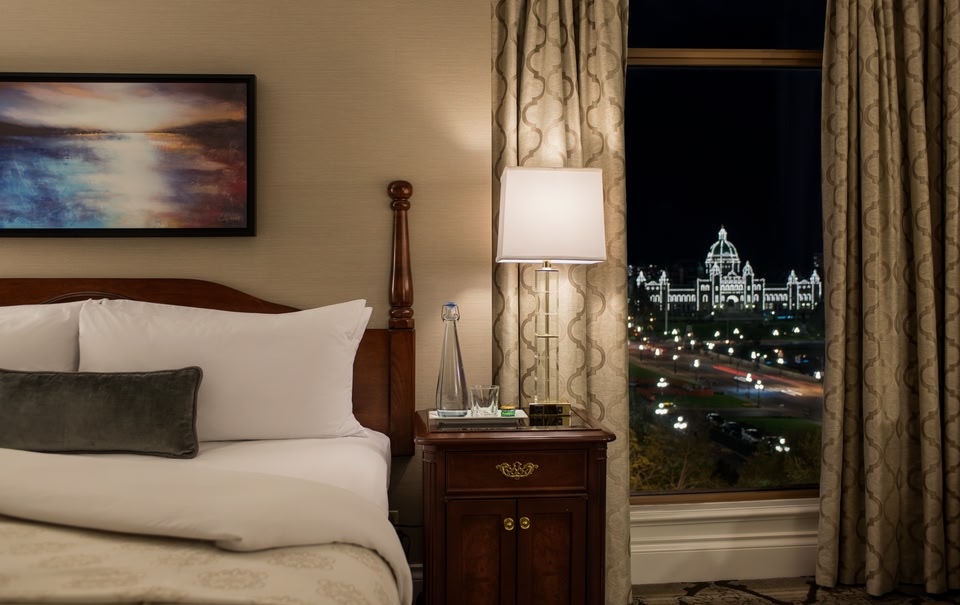 12 luxury hotels in Canada for a little (or big) splurge | Skyscanner ...