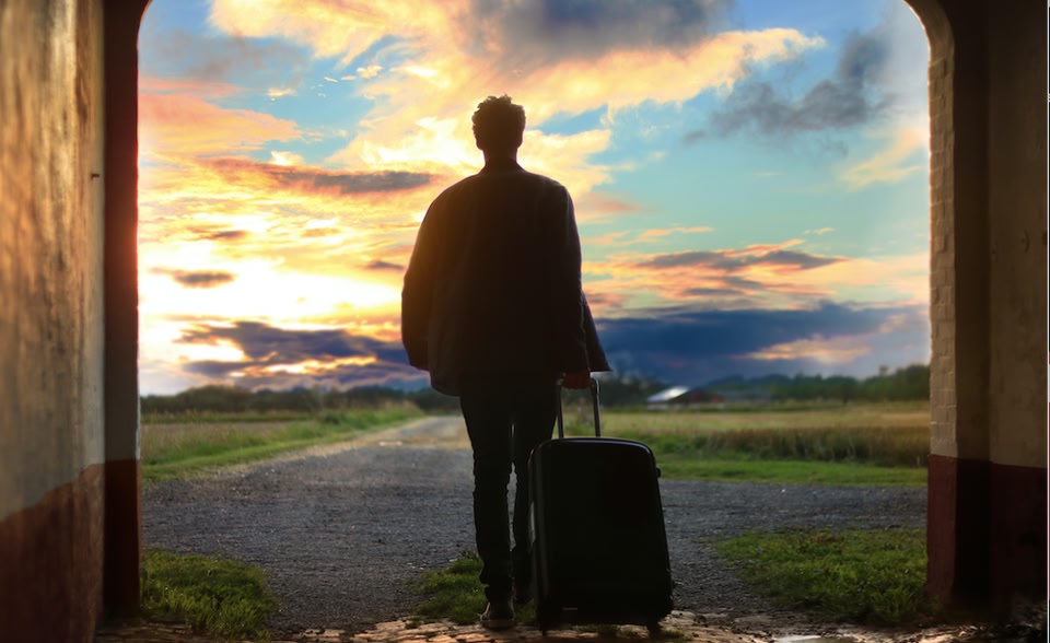 Airline baggage fees hub (2026 comparison)