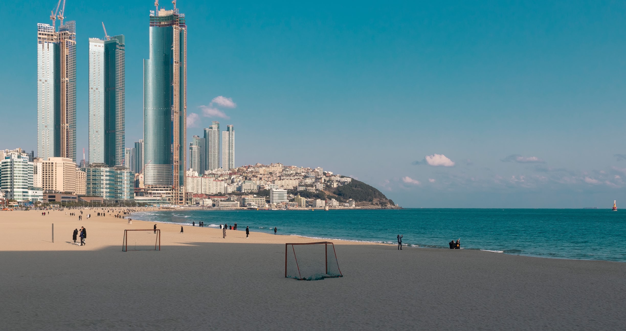 What are the best places for an extended vacation? | Skyscanner Canada