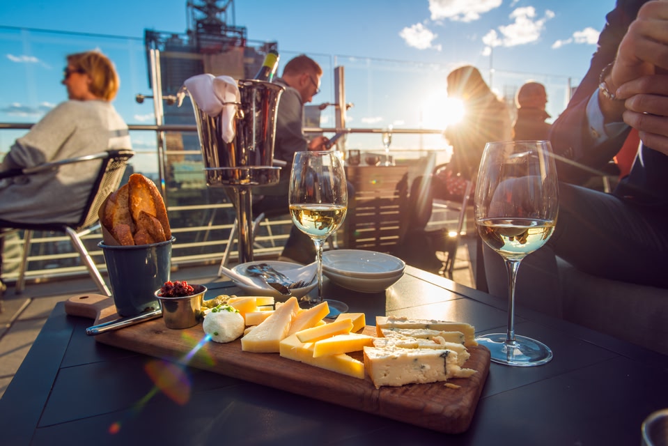 San Francisco's best rooftop bars: Where to sip with a view | Skyscanner US