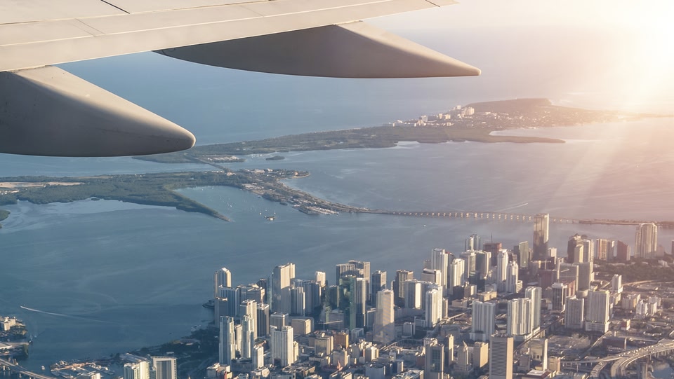 How does airline pricing work?