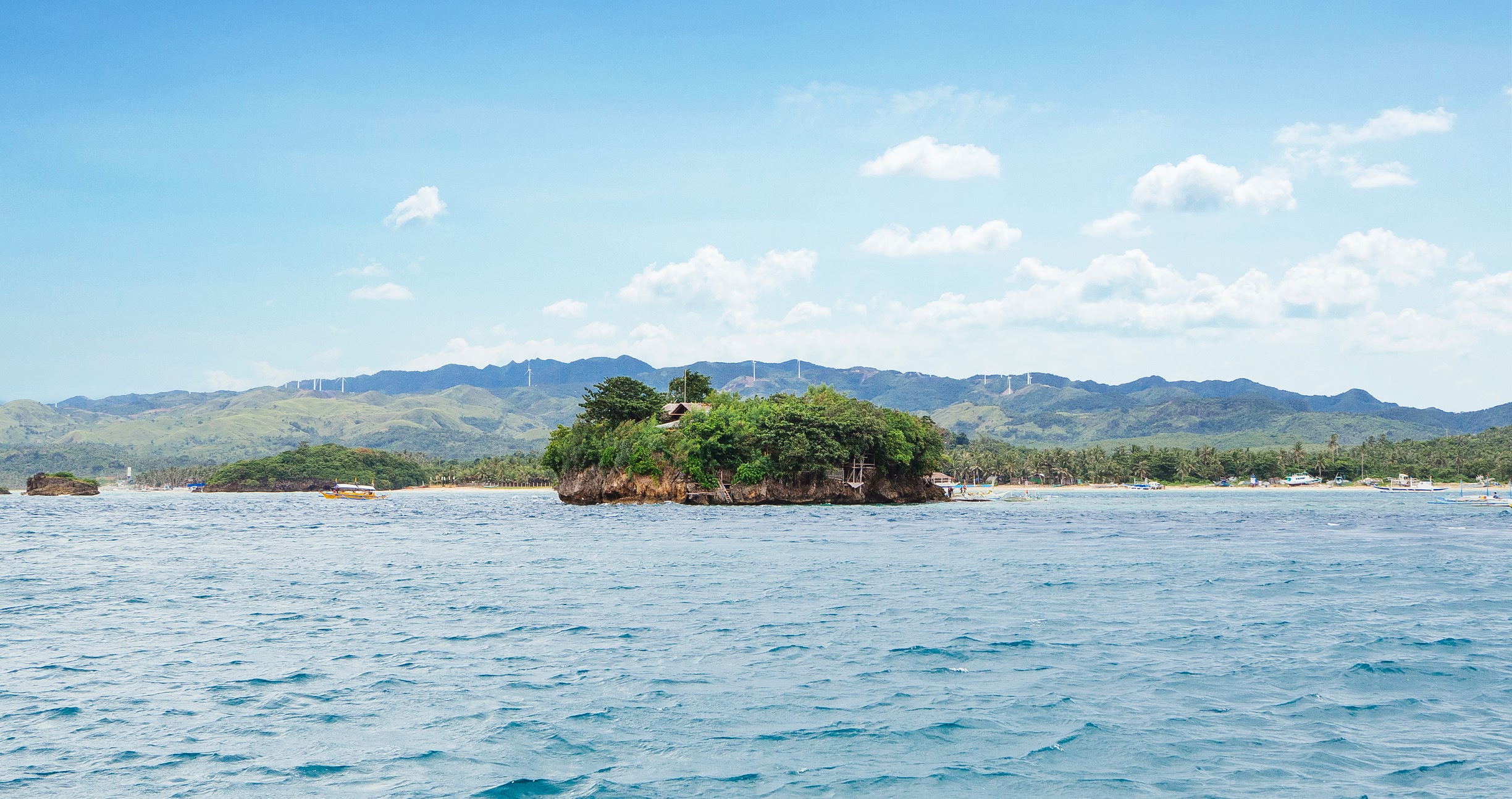 10 essential items to pack for your deserted island adventure