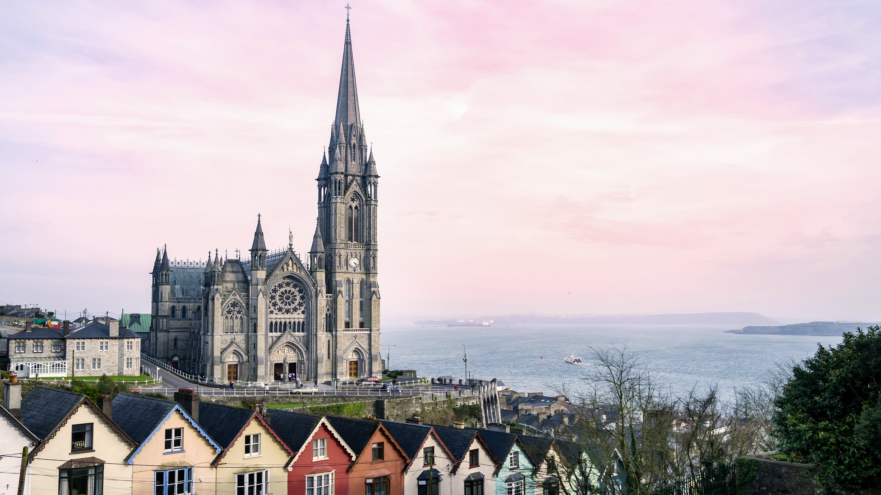 Ireland Holidays in 2026 from £26 | Skyscanner