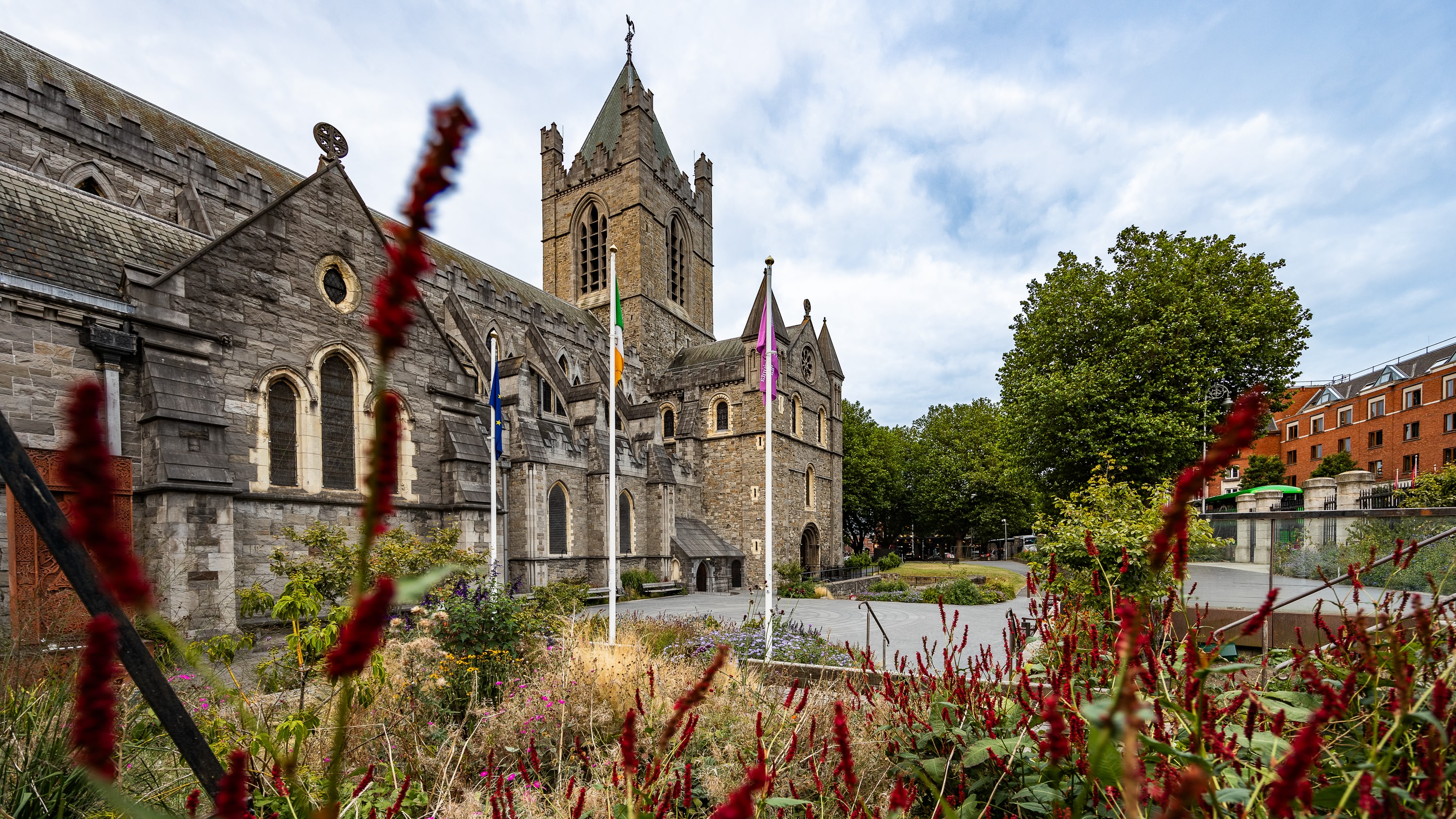Ireland Holidays in 2026 from £26 | Skyscanner